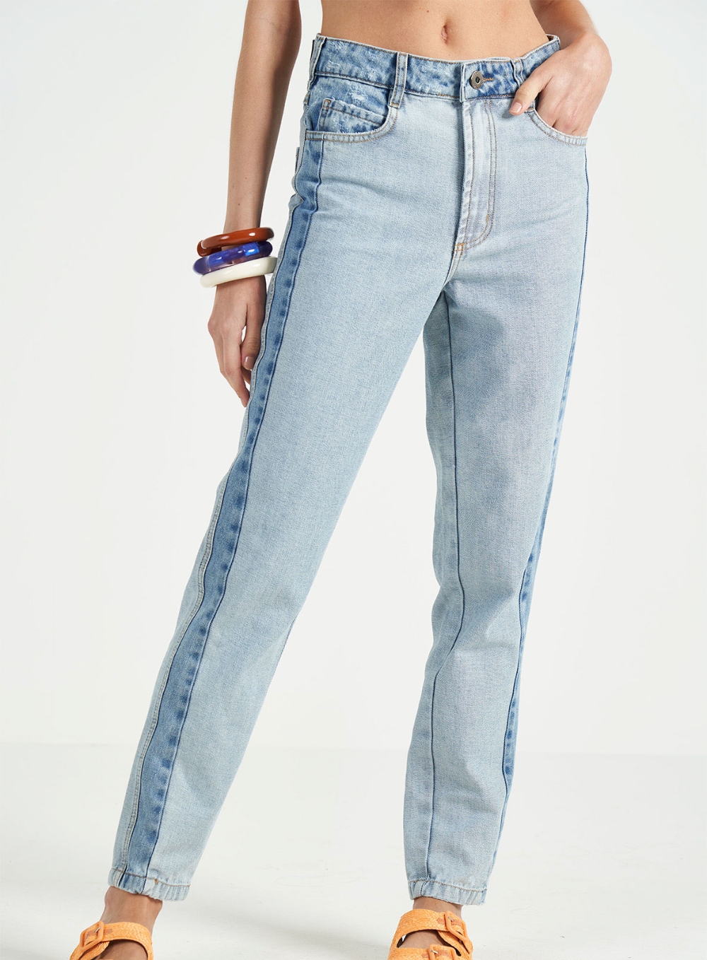 Calça Jeans Recortes Bicolor Bruna | Colcci