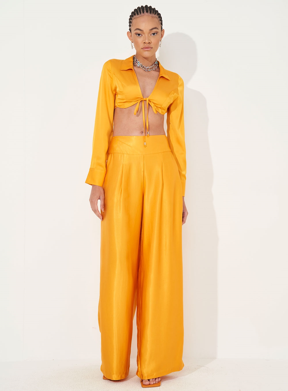 Camisa Cropped Acetinada Balico | Colcci