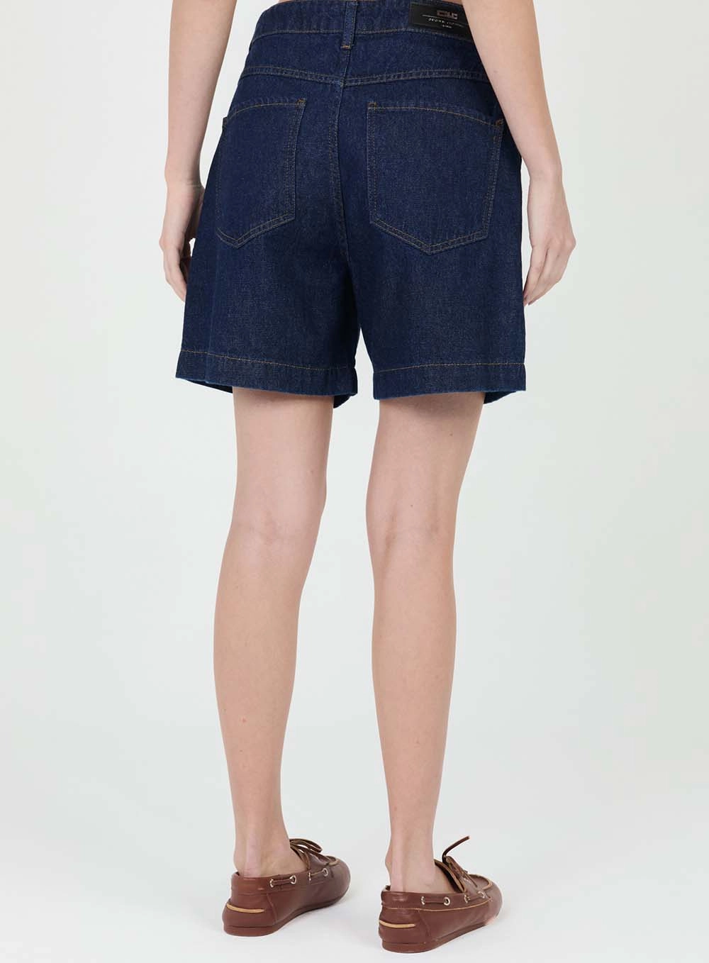 Bermuda Trapeze Média com Pregas CLC | Loja Oficial | Compre Online